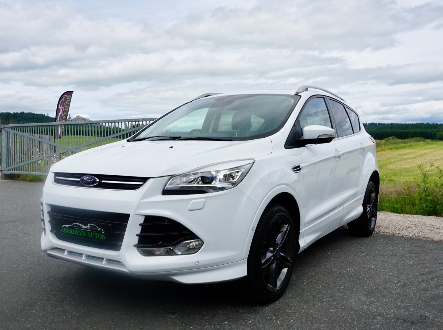 Used FORD KUGA 2016 White in Inverurie, Aberdeenshire | Aberdeen Autos ...