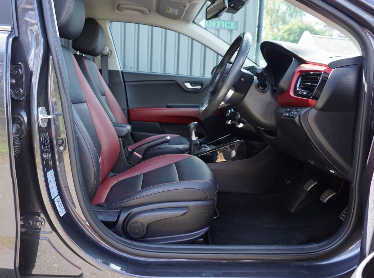 SOLD - Used KIA RIO 2017 Grey in Inverurie, Aberdeenshire | Aberdeen ...